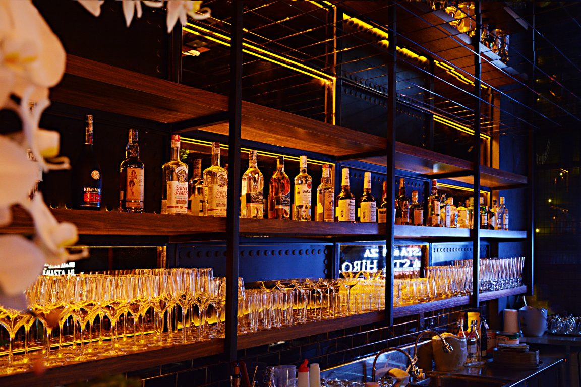 Das Comeback der Hausbar - klassisch und doch modern - Hausbar Magazin